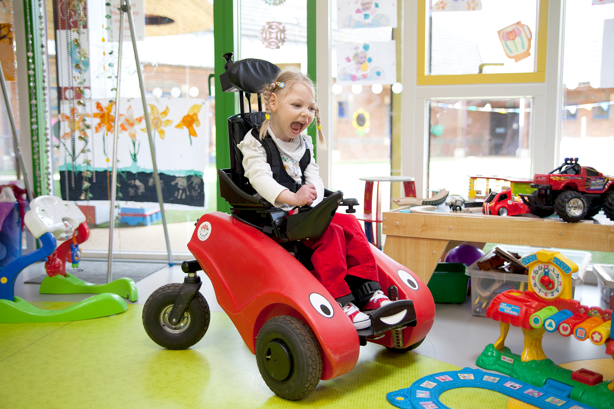 Elektrisk rullestol for de minste | WizzyBug | Inpo